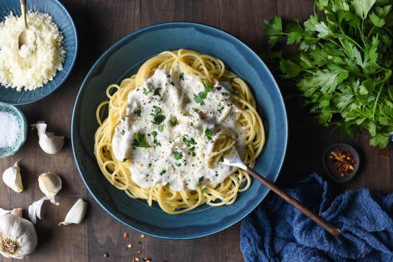 Protein Pasta Sauce [Easy Greek Yogurt Version] - Foxes Love Lemons