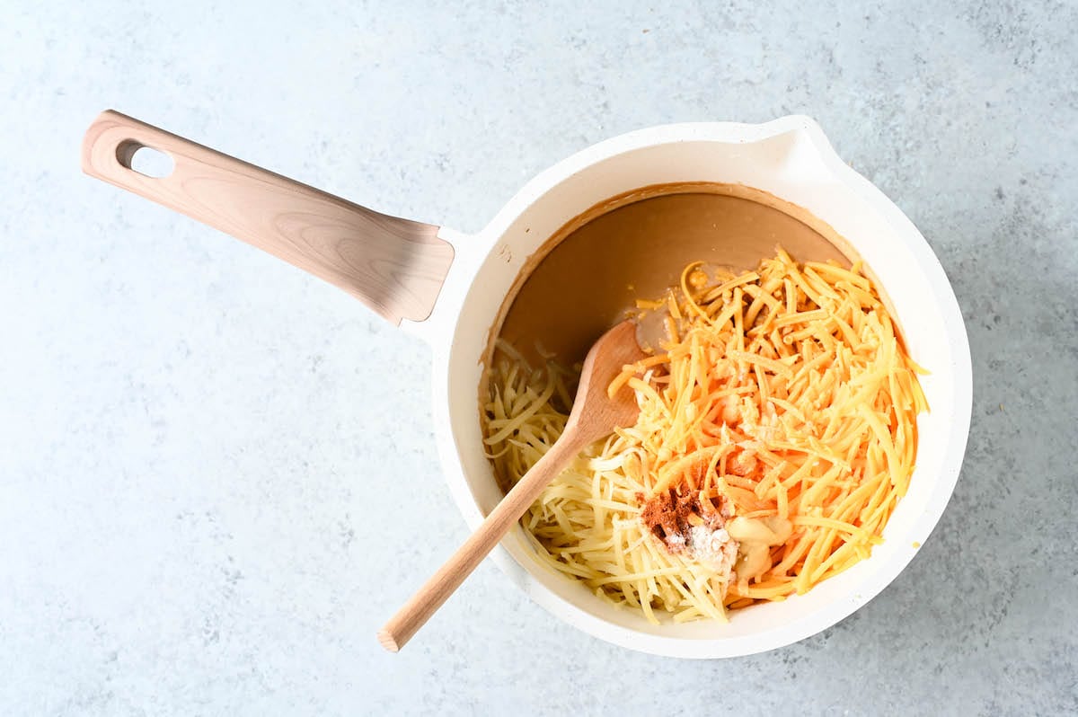 Easy Beer Cheese Dip - Foxes Love Lemons