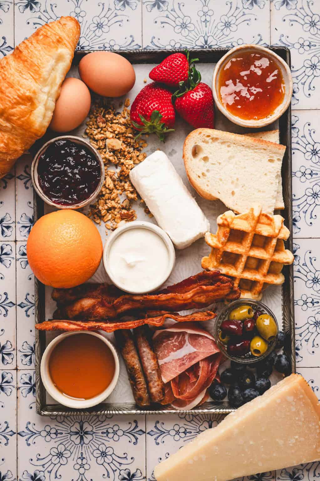 Brunch Charcuterie Board - Foxes Love Lemons